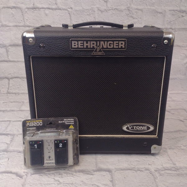 Behringer V Tone GM110 Guitar Combo Amp w/ FS - Evolution Music
