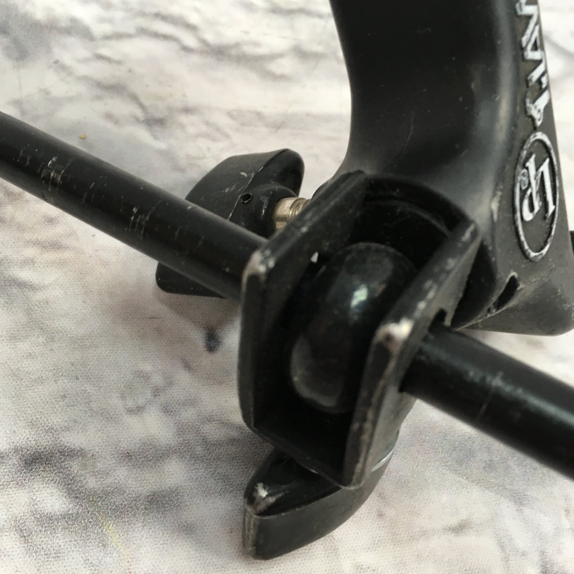 LP Claw with Microphone Mount - Evolution Music