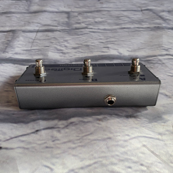 Digitech FS300 3-Button Footswitch - Evolution Music