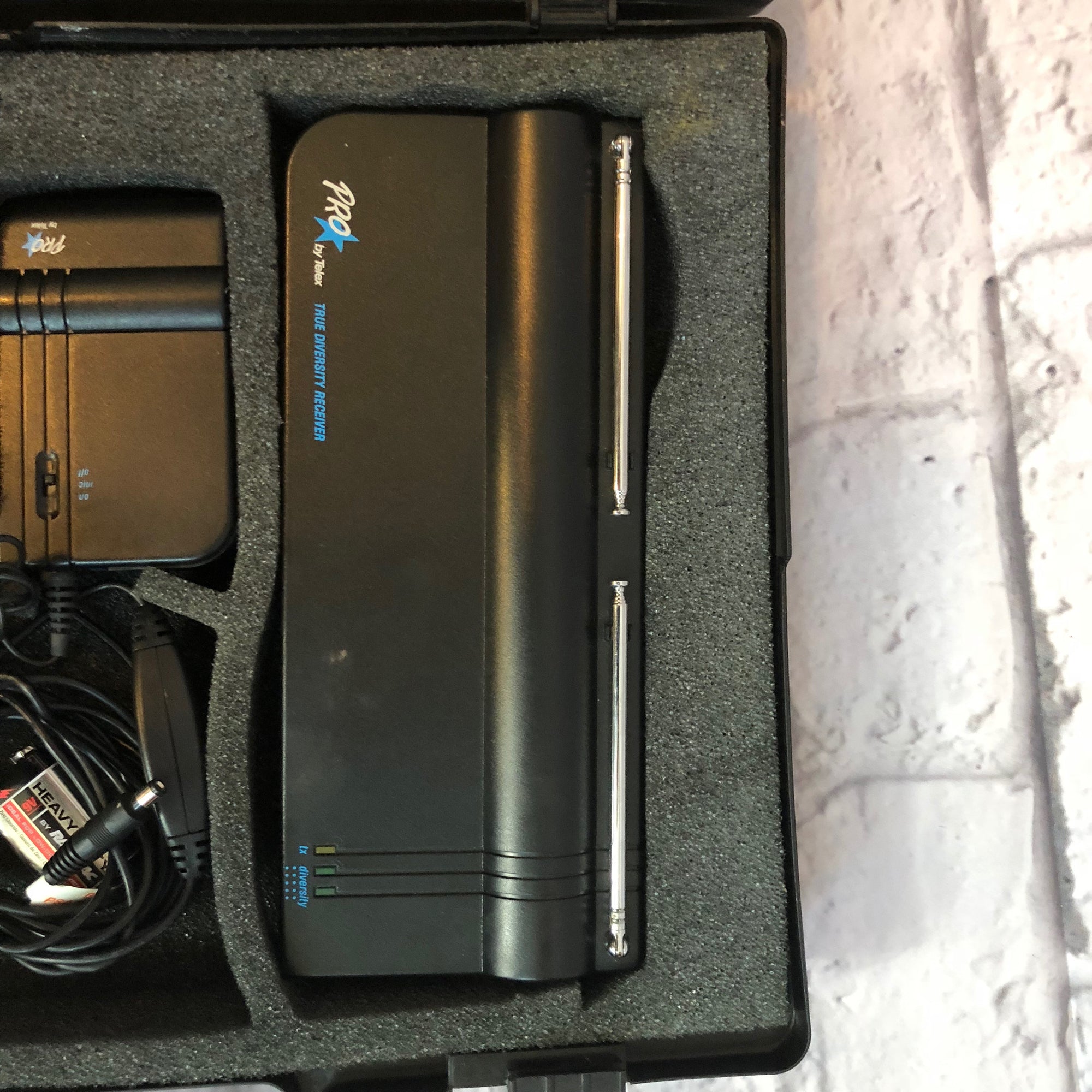 Telex Wireless Lavalier Microphone System - Evolution Music