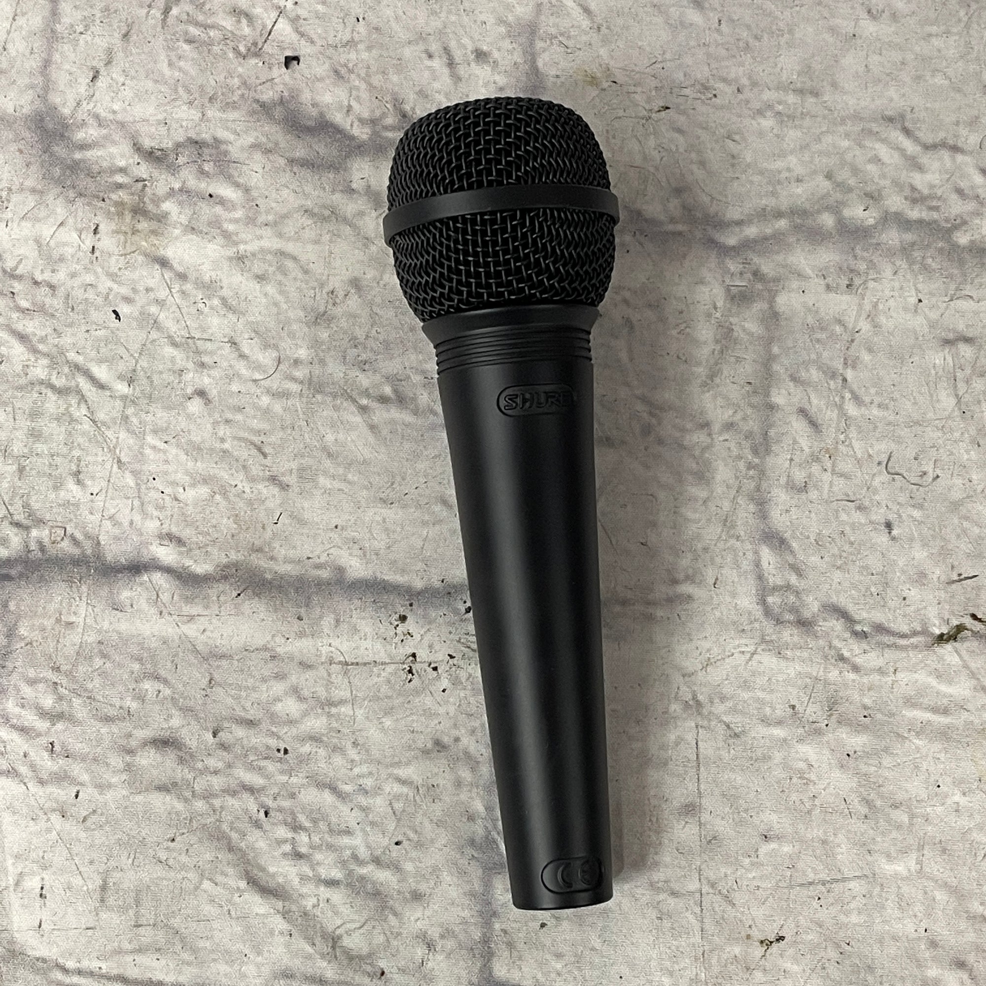 Shure SV200 Dynamic Microphone - Evolution Music