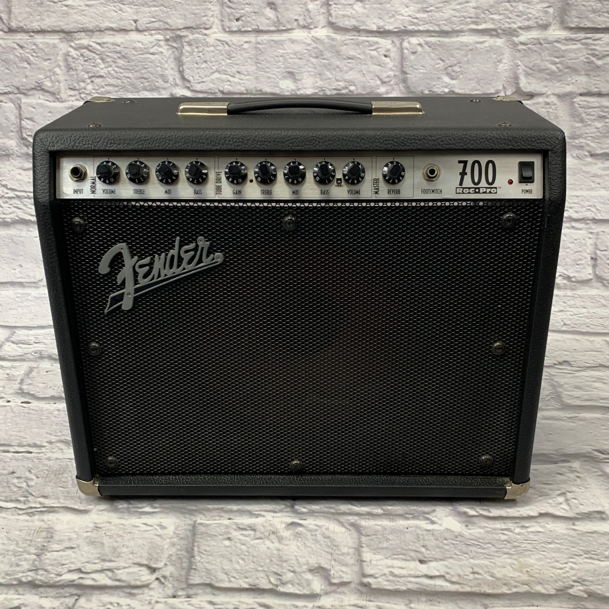 Fender 700 Roc Pro Guitar Combo Amp - Evolution Music