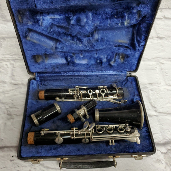 1980's Bundy Clarinet with case and mouthpiece - Evolution Music