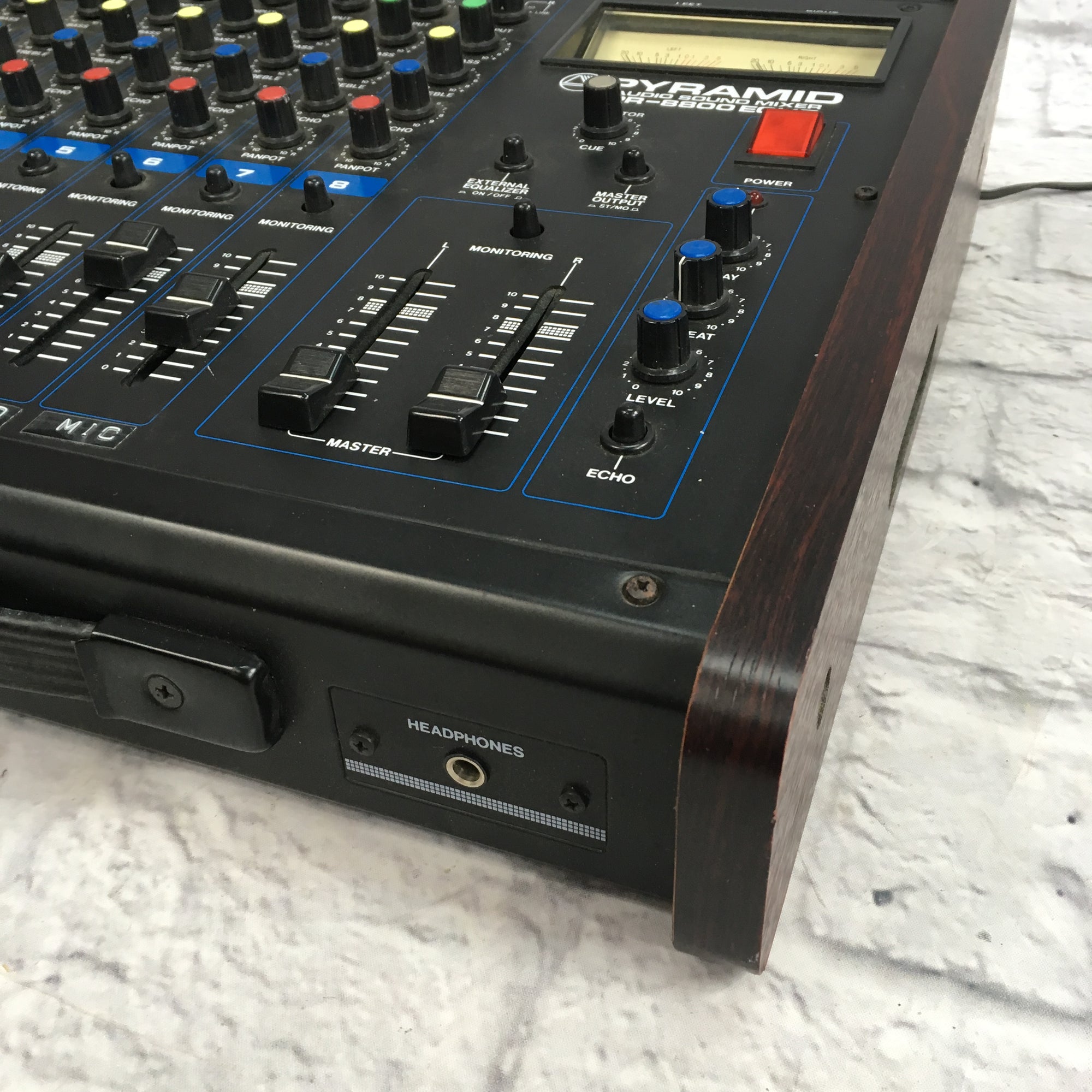 Pyramid PR-8800 Echo 8 Channel Passive Mixer - Evolution Music