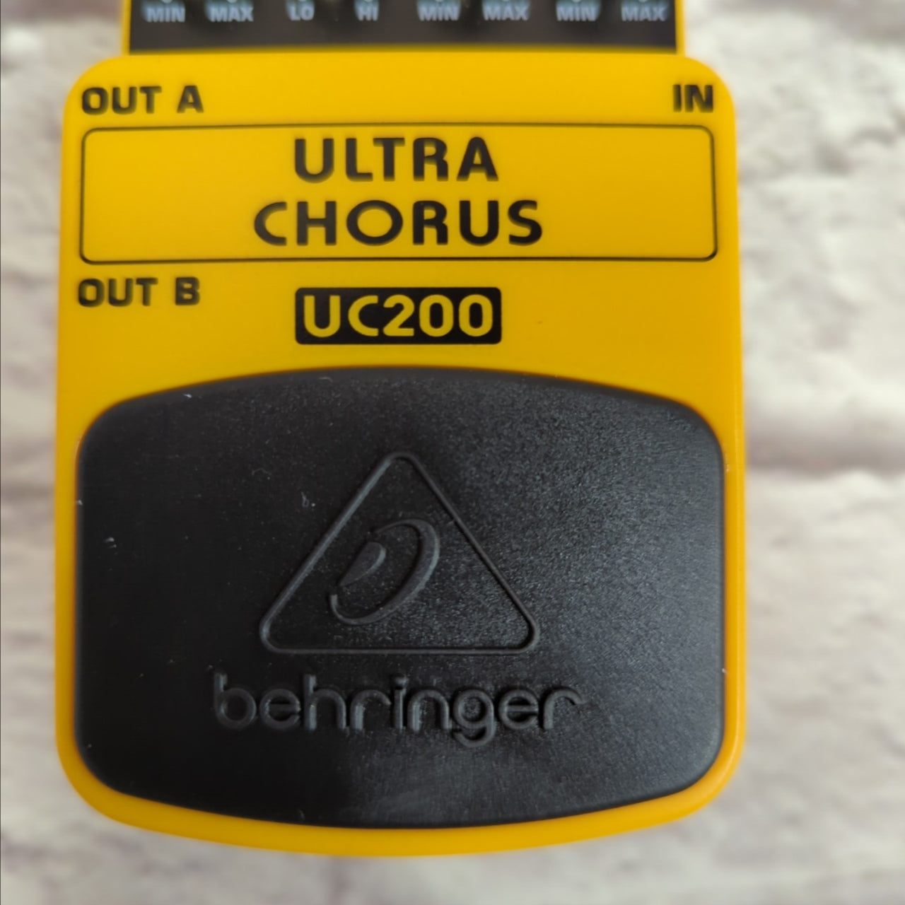 Behringer UC200 Ultra Chorus Pedal - Evolution Music