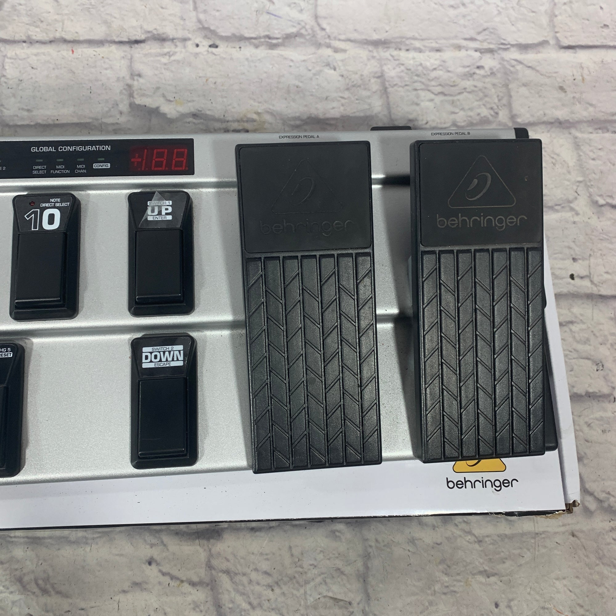Behringer FCB1010 Midi Foot Controller - Evolution Music