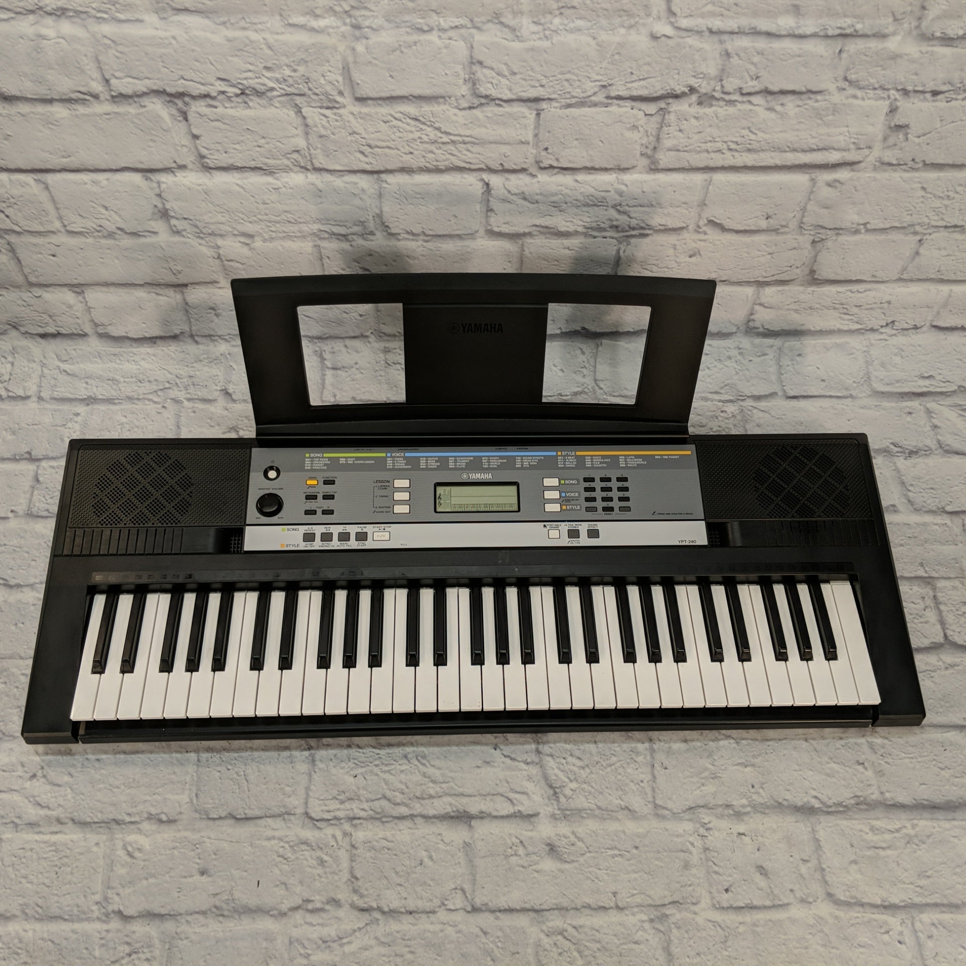 Yamaha YPT240 61-Key Portable Keyboard with USB - Evolution Music