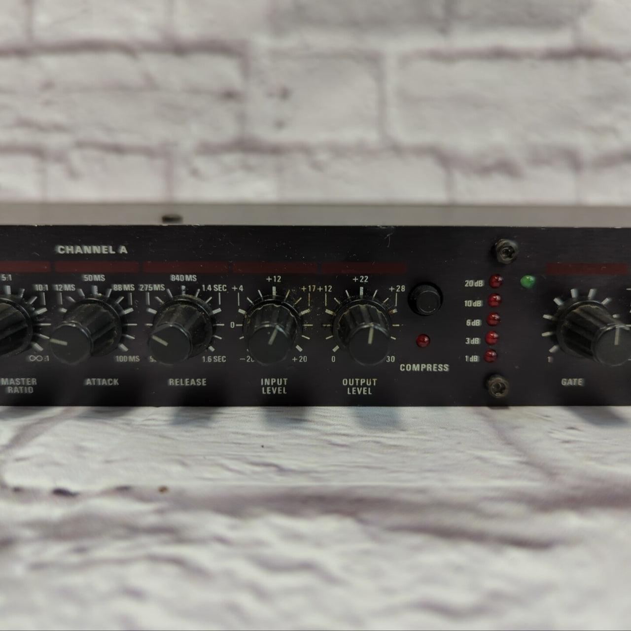 Audio Logic MT66 Stereo Compressor Limiter - Evolution Music