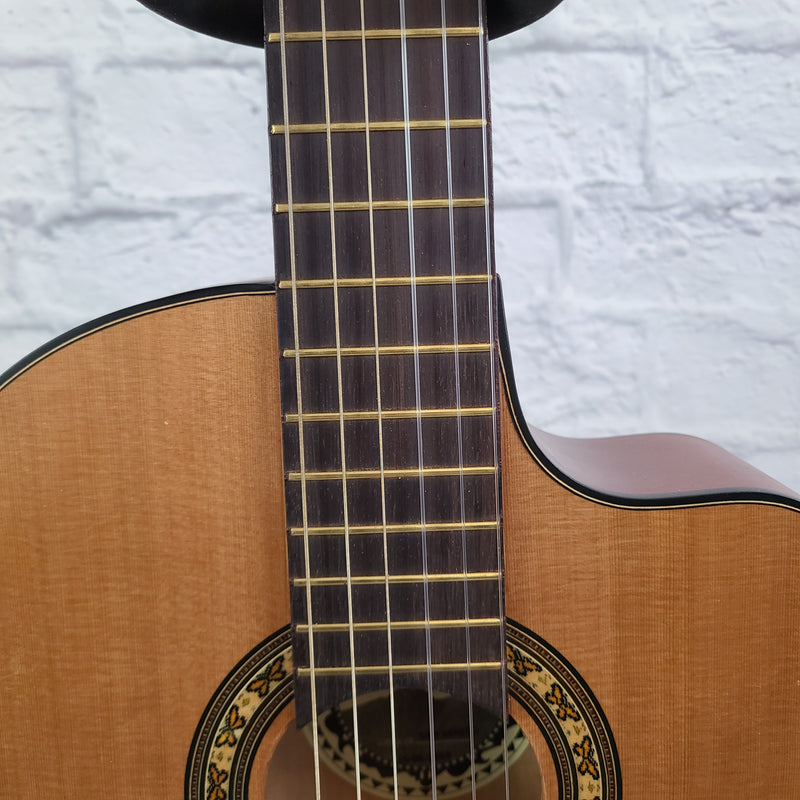 Paracho Elite San Benito Classical Electric-Acoustic Guitar - Evolution ...