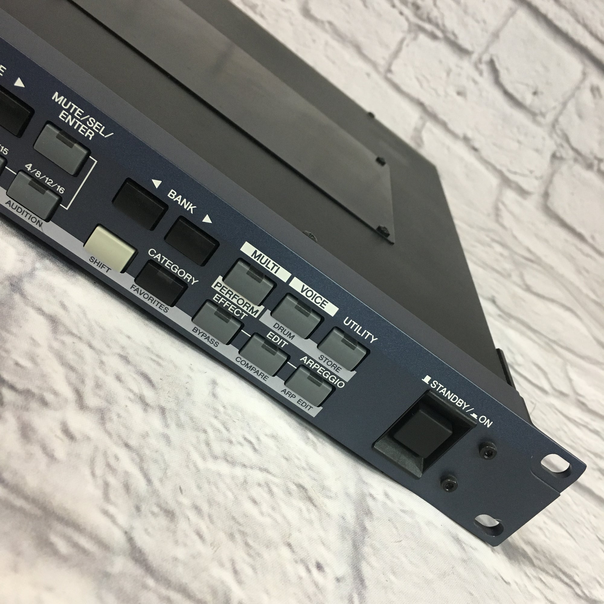 Yamaha Motif Rack ES Synth - Evolution Music