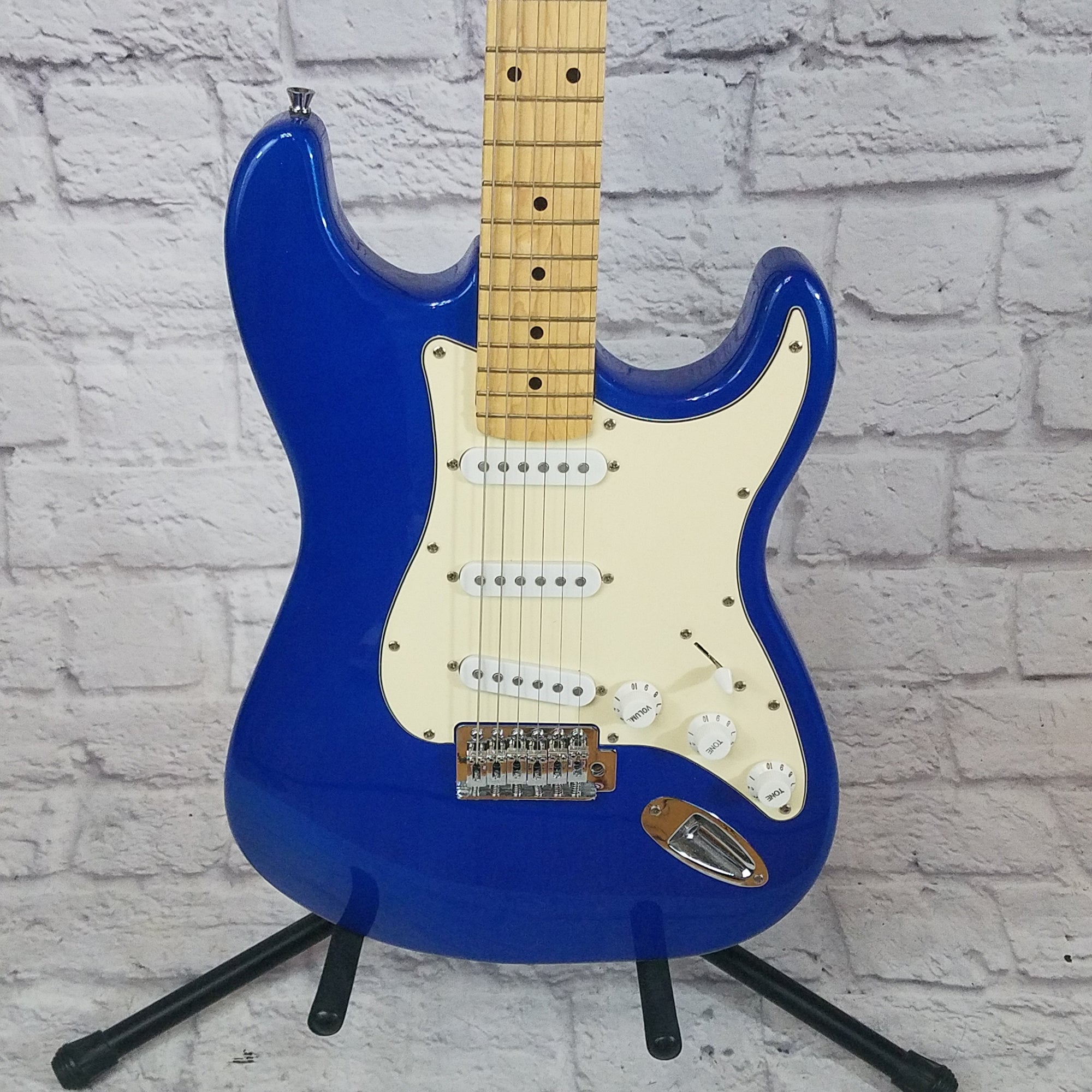 Austin AST100 Strat Copy Electric Guitar - Evolution Music