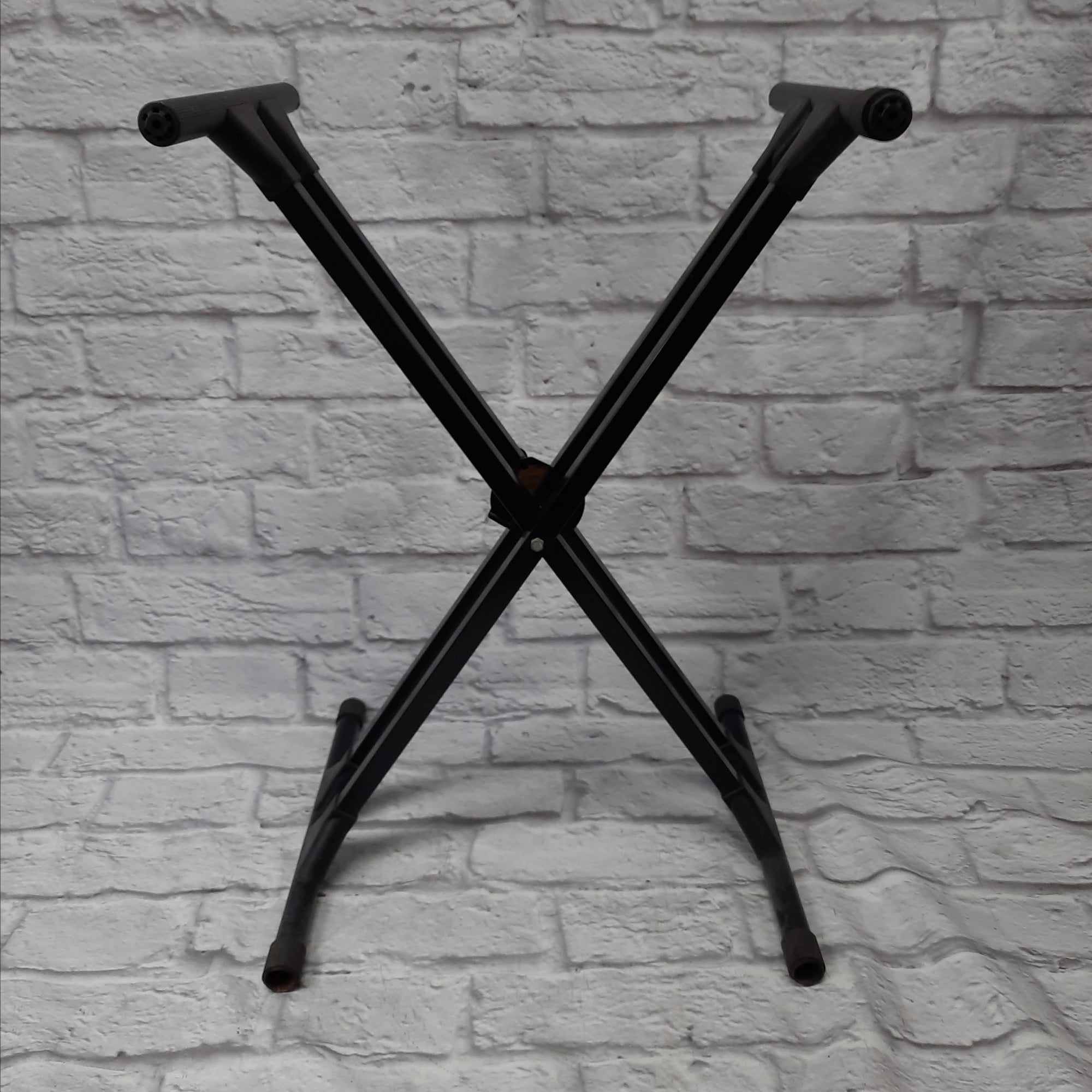 Ultimate Support Heavy Duty Double X-Style Keyboard Stand - Evolution Music