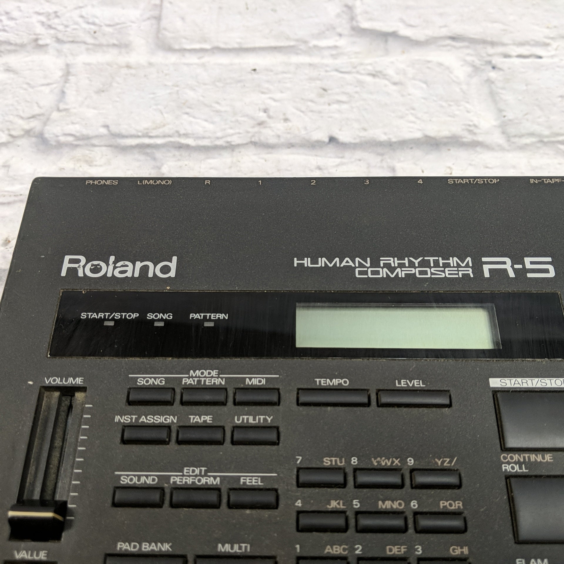 Roland R5 Electronic Drum Machine with Power Supply - Evolution Music