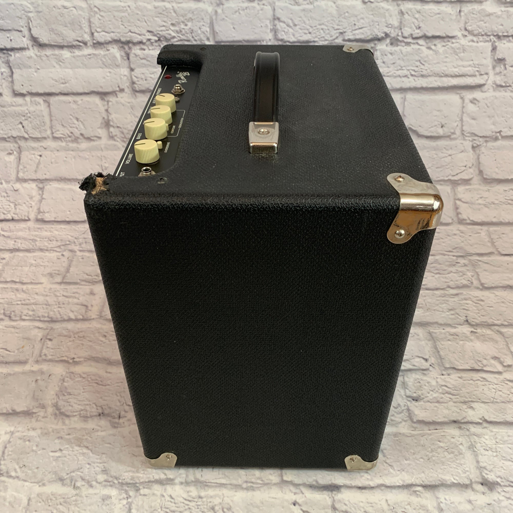 Fender Rumble 25 Bass Combo - Evolution Music