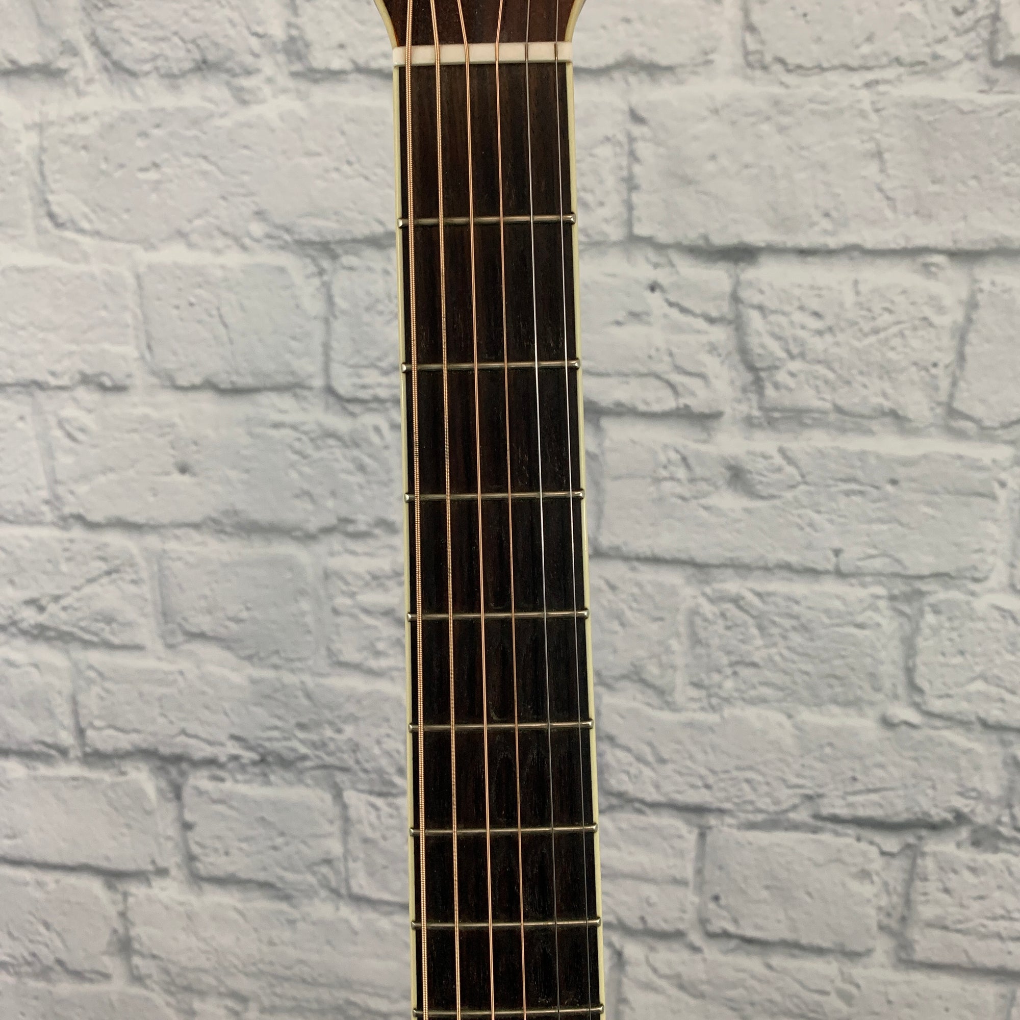 Alvarez AD60CK Dao Koa Electric/Acoustic Guitar w/ Case - Evolution Music