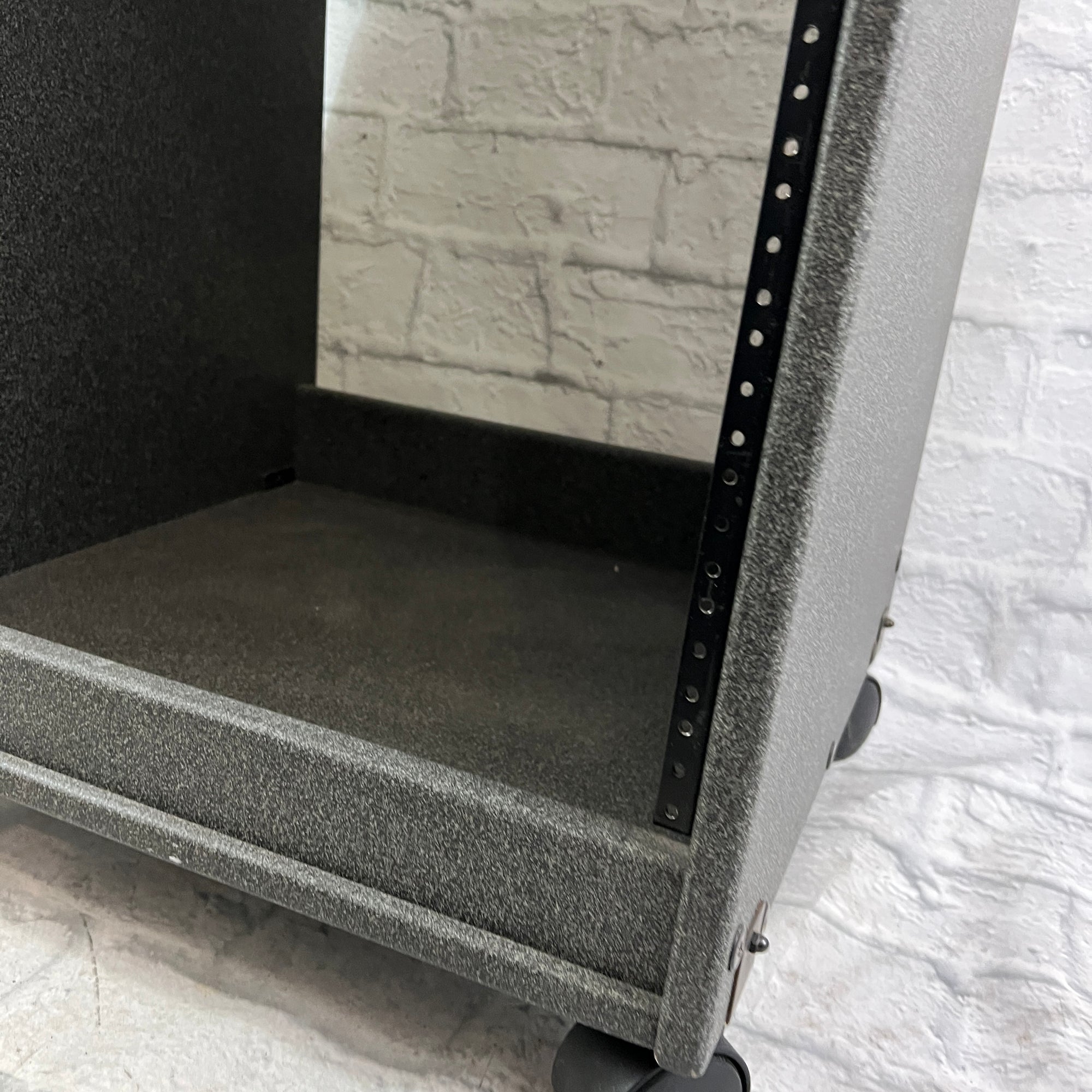 KK Audio 16 Unit Rack Case - Evolution Music