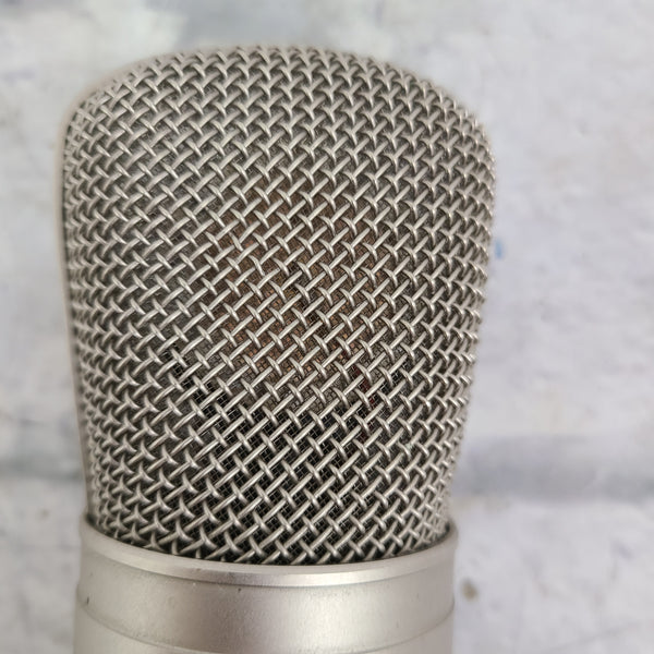 Behringer B2 Studio Multipattern Condenser Microphone - Evolution Music