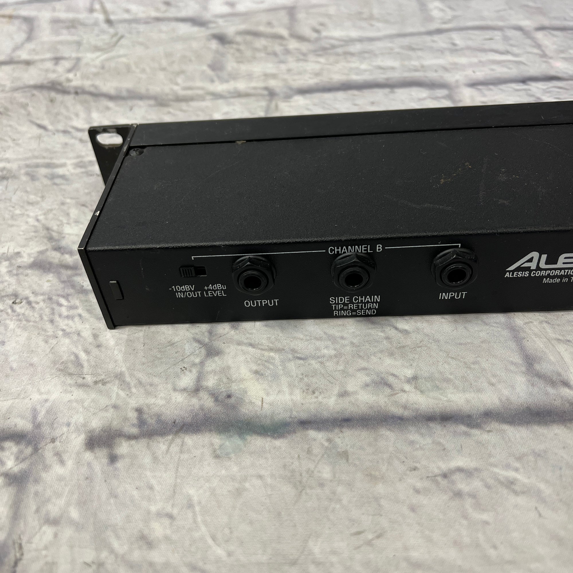 Alesis 3630 Compressor NO POWER SUPPLY INCLUDED - Evolution Music