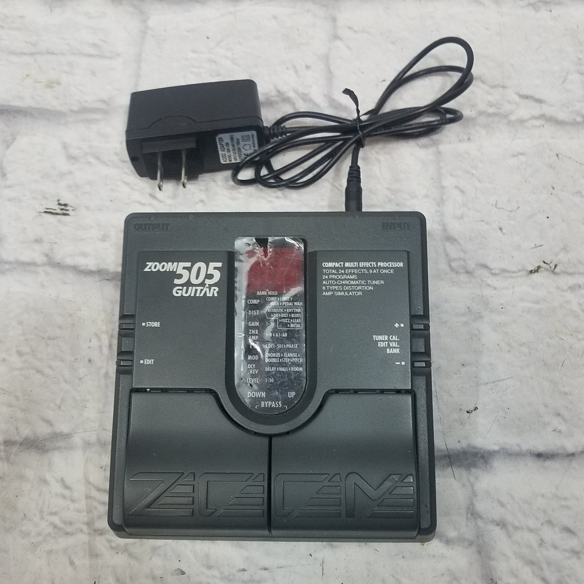 Zoom 505 Guitar Multi-effect - Evolution Music