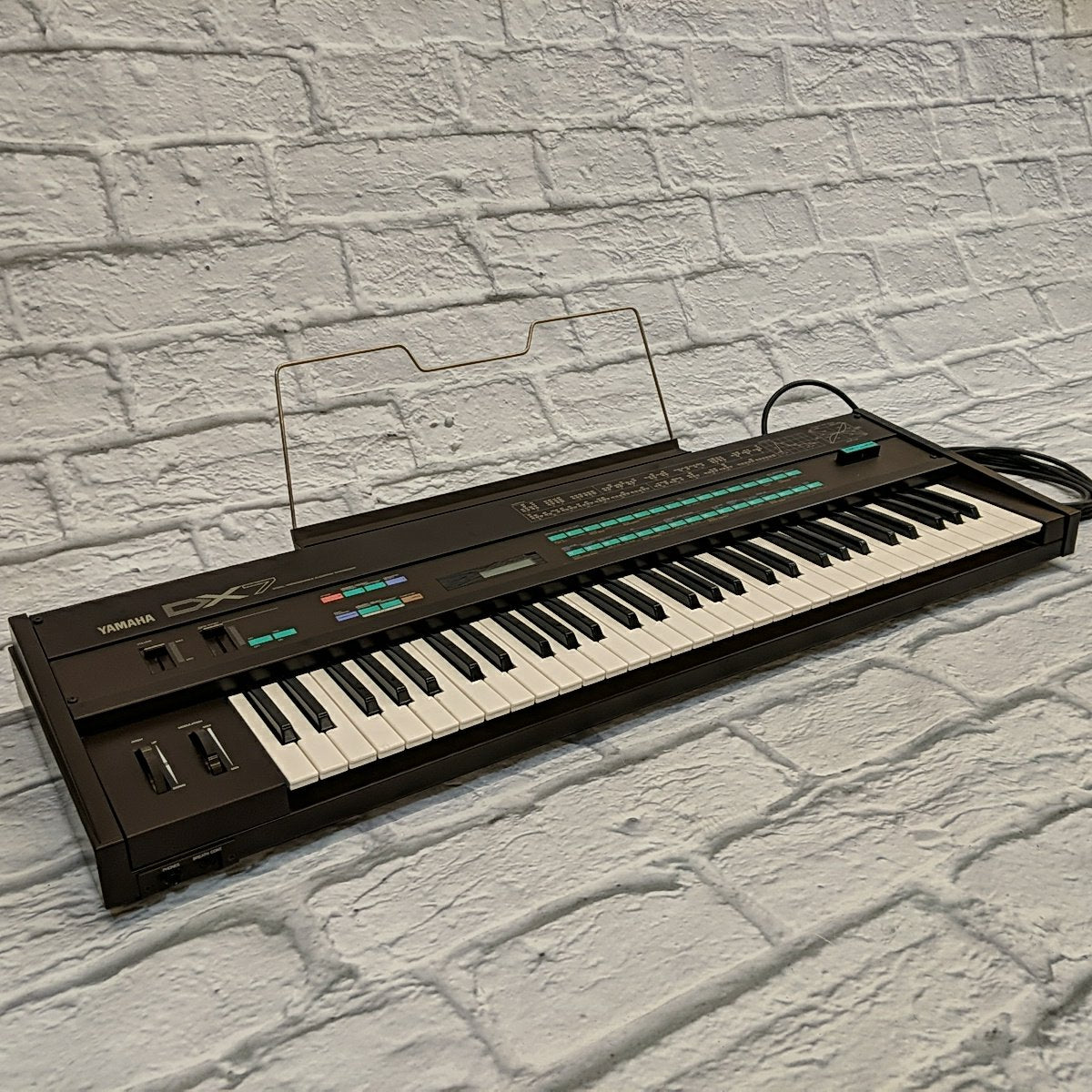 Yamaha DX7 Digital FM Synthesizer w/ Accessories - Evolution Music