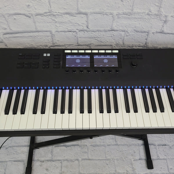 Native Instruments Komplete Kontrol S88 S-Series Smart Keyboard Contro ...