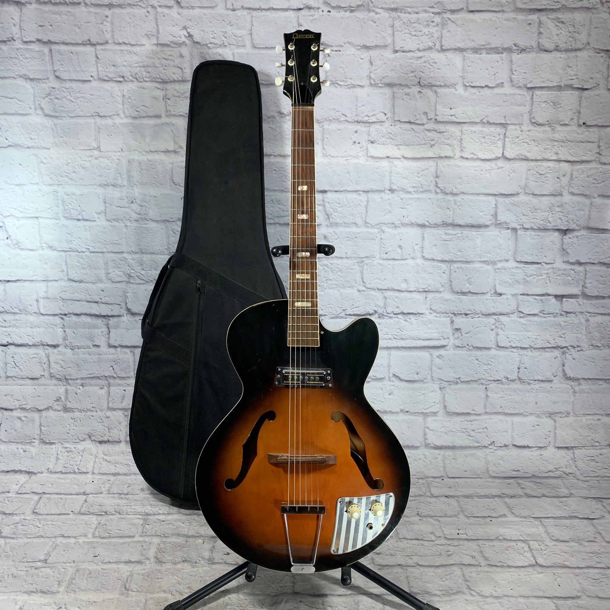 Vintage 1966 Japanese Decca DMI 500 Hollow Body - Evolution Music