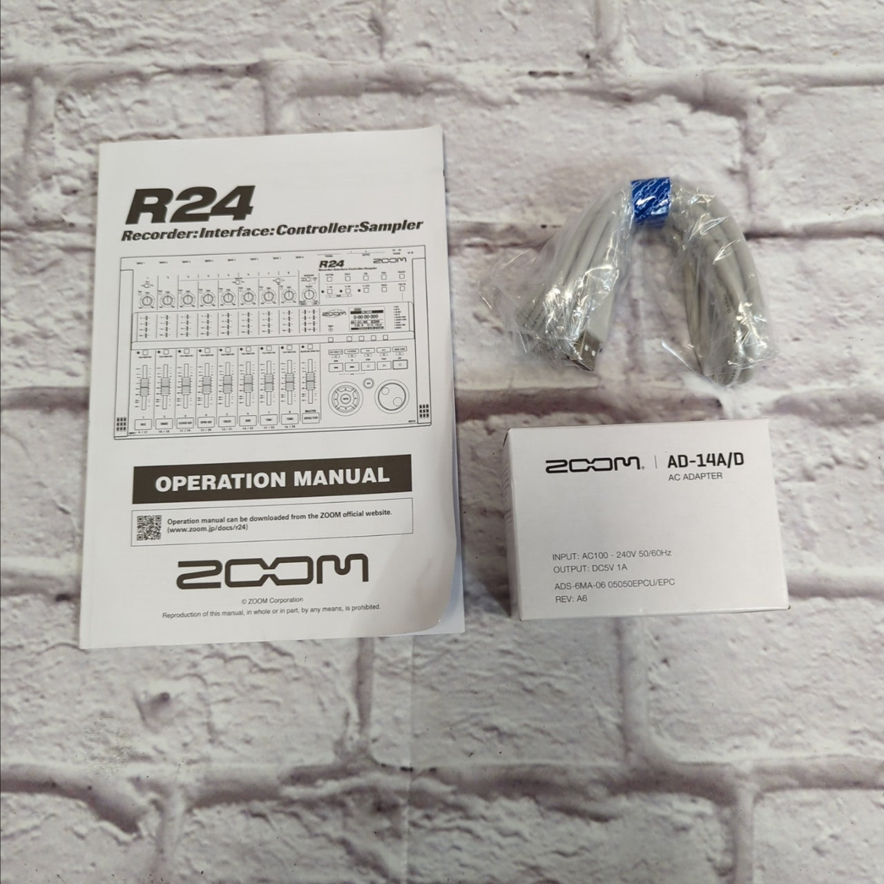 Zoom R24 Audio Interface / Digital Recorder - Evolution Music