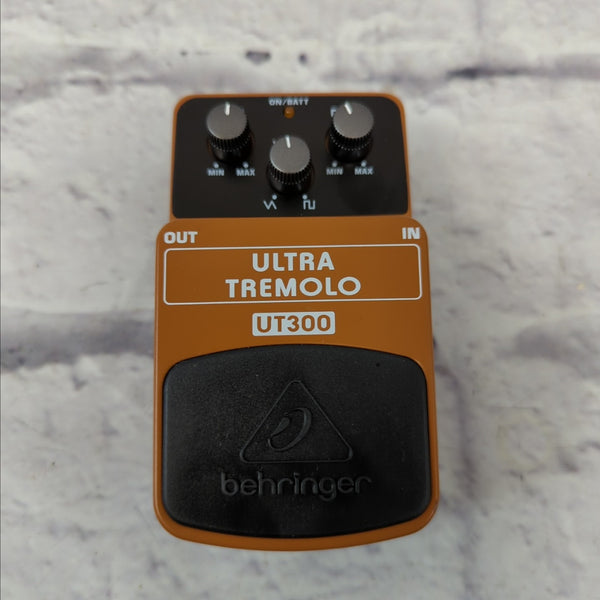 Behringer UT300 Ultra Tremolo - Evolution Music
