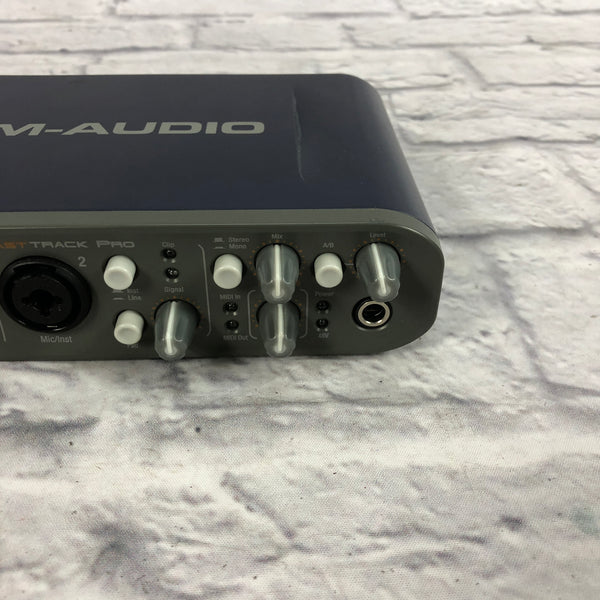 M-Audio Fast Track Pro Interface No Cable - Evolution Music
