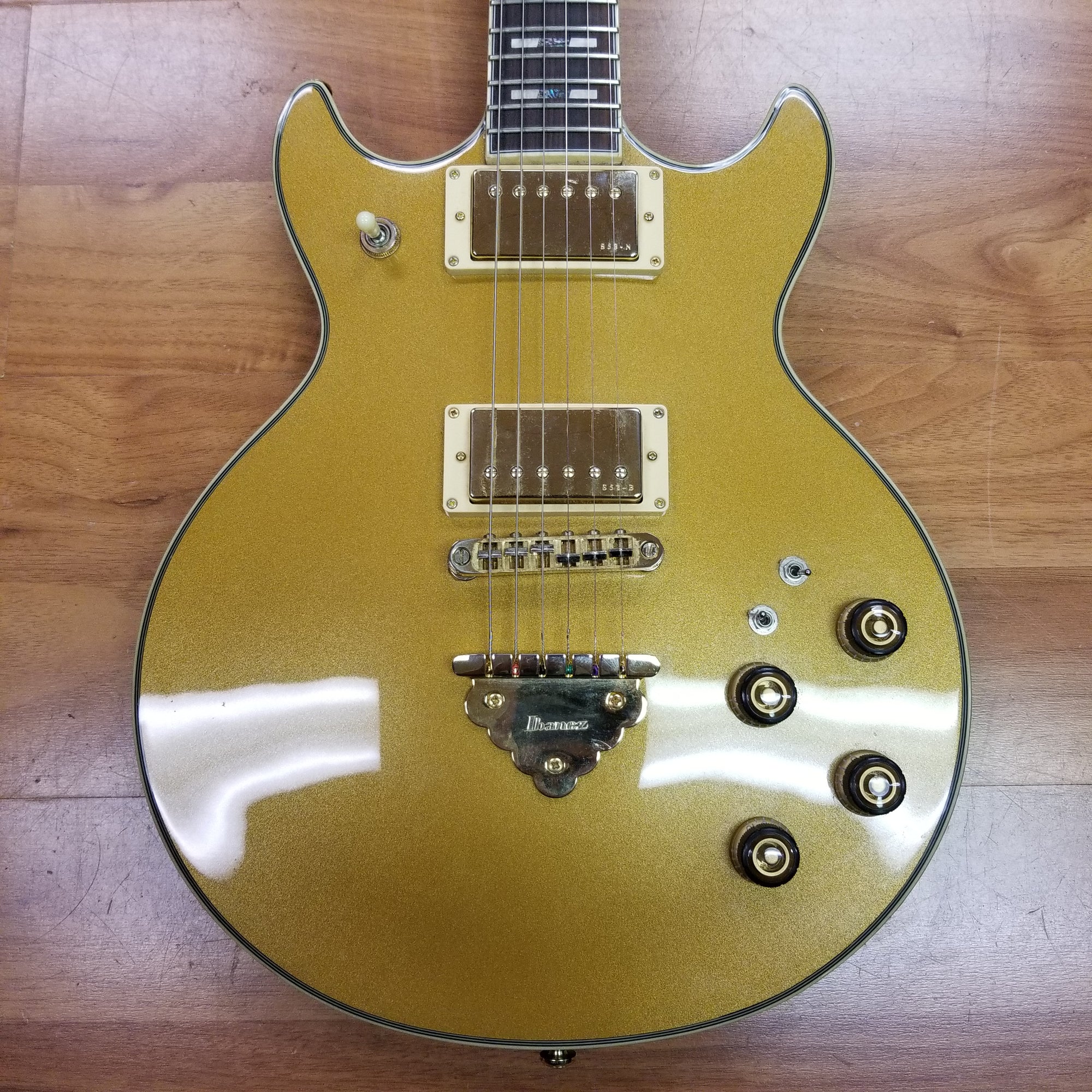 Ibanez AR320 Gold Top Electric Guitar - Evolution Music