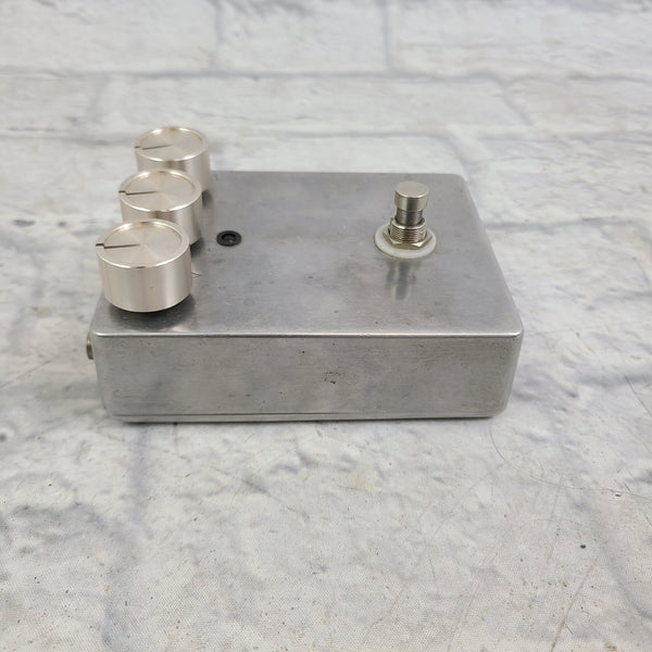 K&R Dirty Boost Pedal - Evolution Music