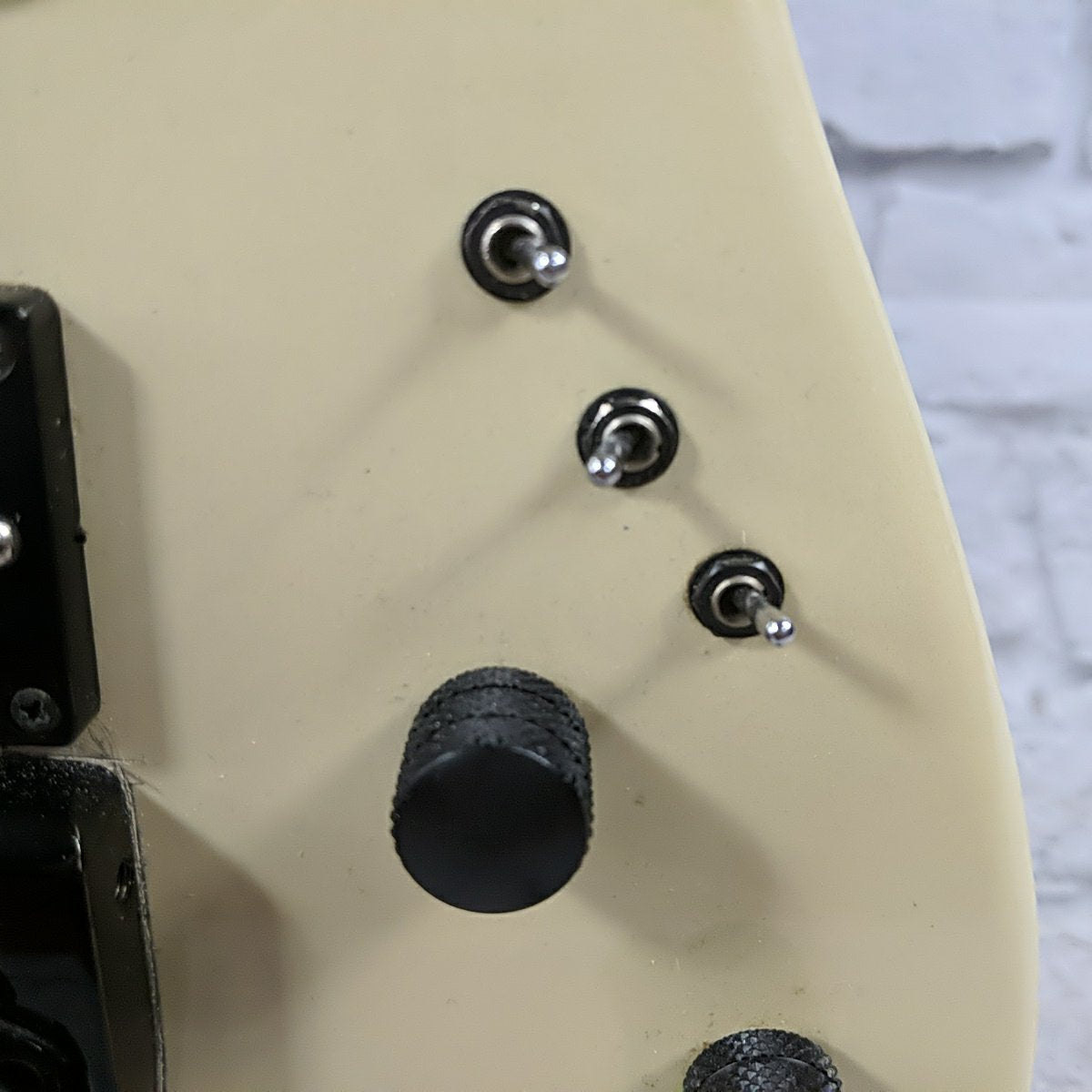 JB Player Super Strat Metallic Cream Electric Guitar - Evolution Music