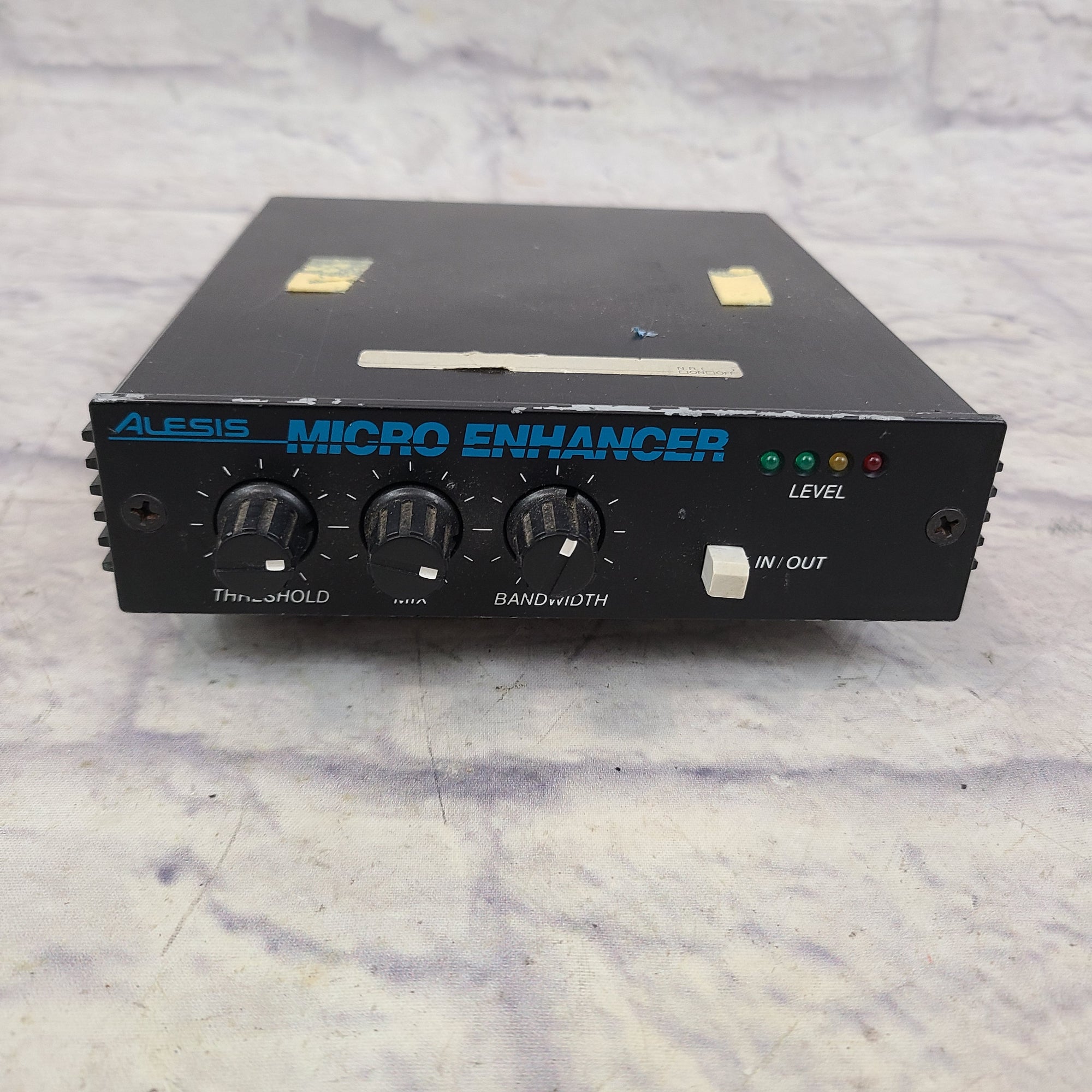 Alesis Micro Enhancer Dynamic Semiparametric Equalizer Evolution Music