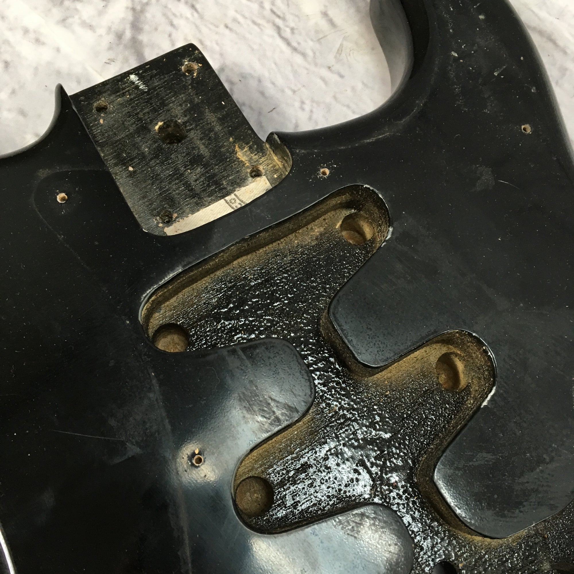 Squier Strat Body Made in Korea, Plywood - Evolution Music