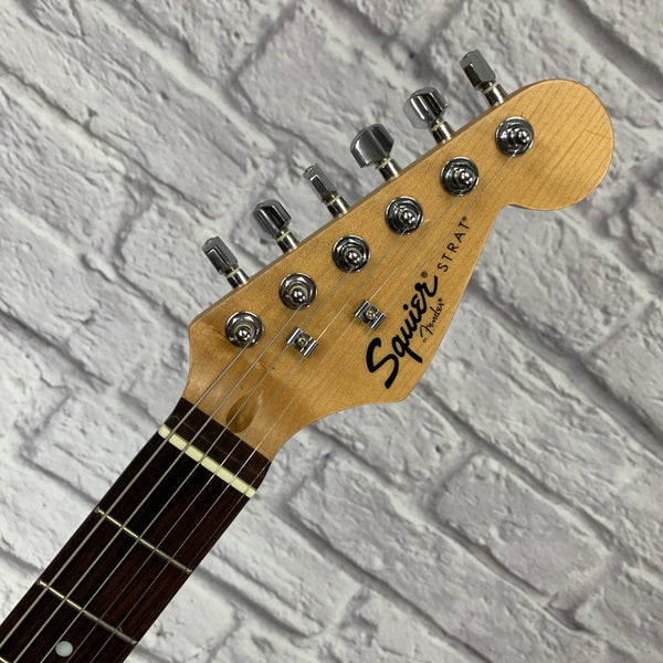 Squier by Fender Strat Black - Evolution Music