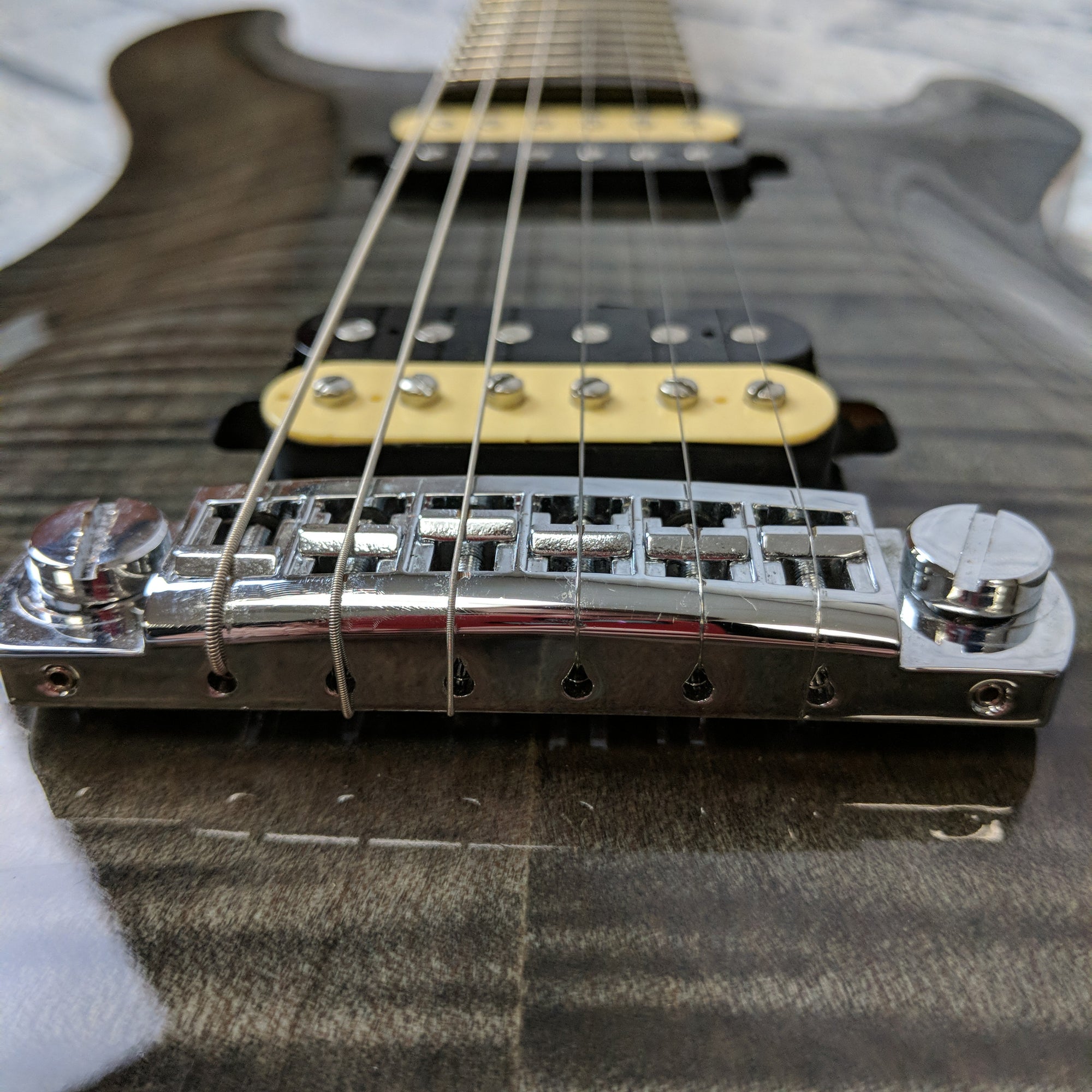 Michael Kelly Valor Electric Guitar - Evolution Music