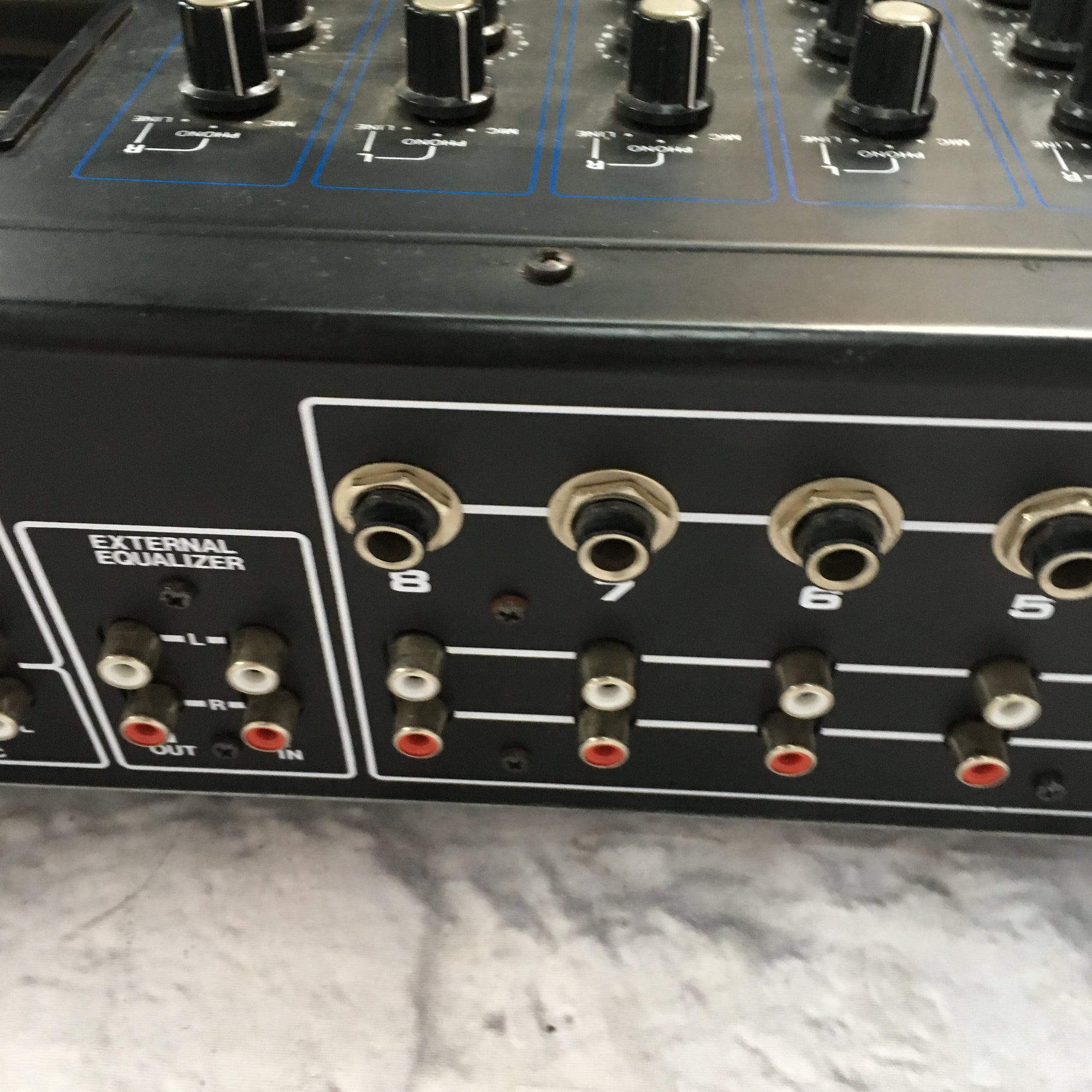 Pyramid PR-8800 Echo 8 Channel Passive Mixer - Evolution Music
