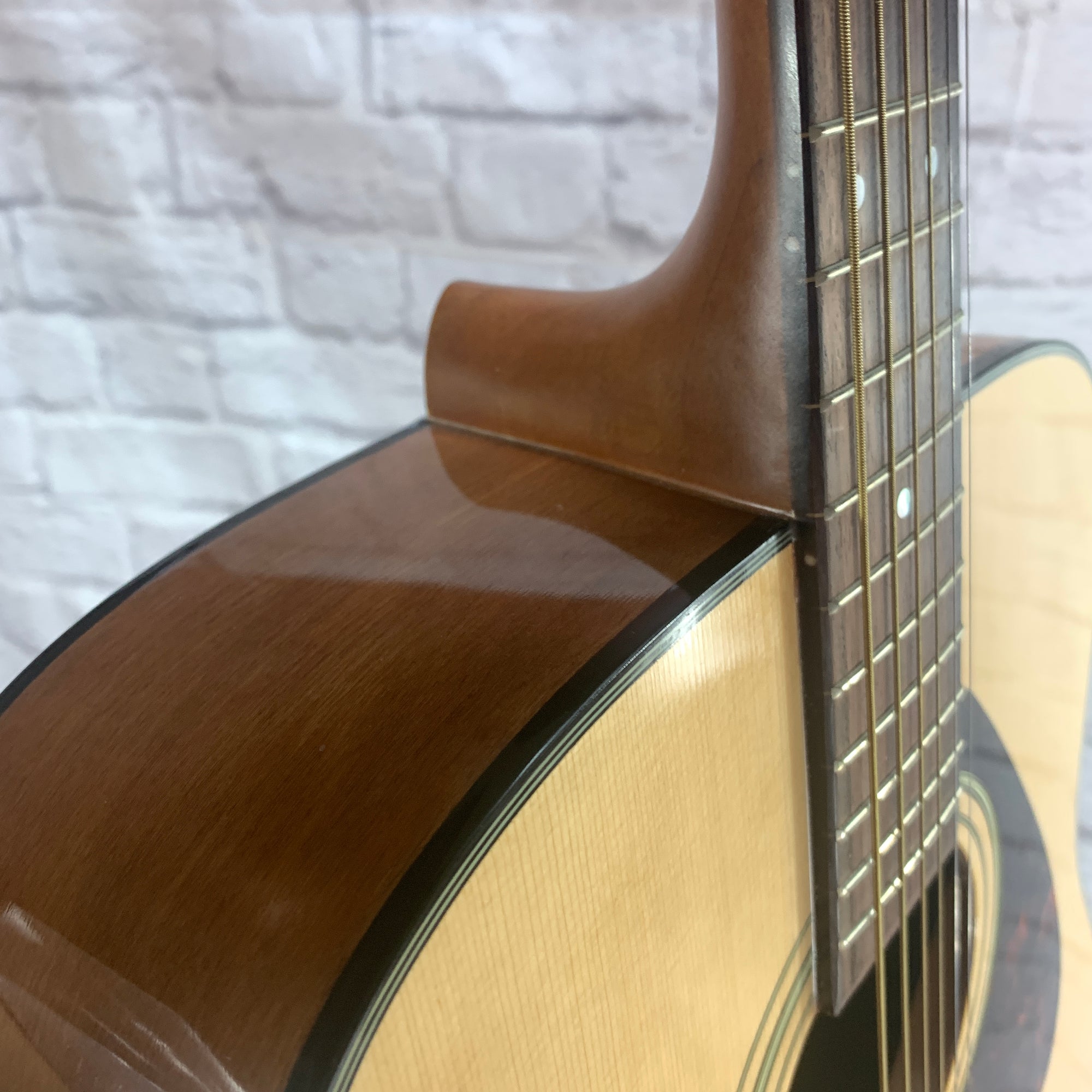 Yamaha F335 Dreadnaught Acoustic Guitar - Evolution Music