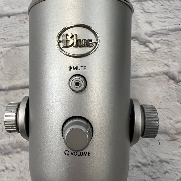 Blue Yeti USB Microphone - Evolution Music