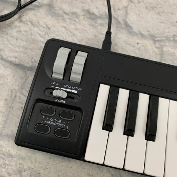MidiPlus AKM320 32 Key USB Midi Controller - Evolution Music
