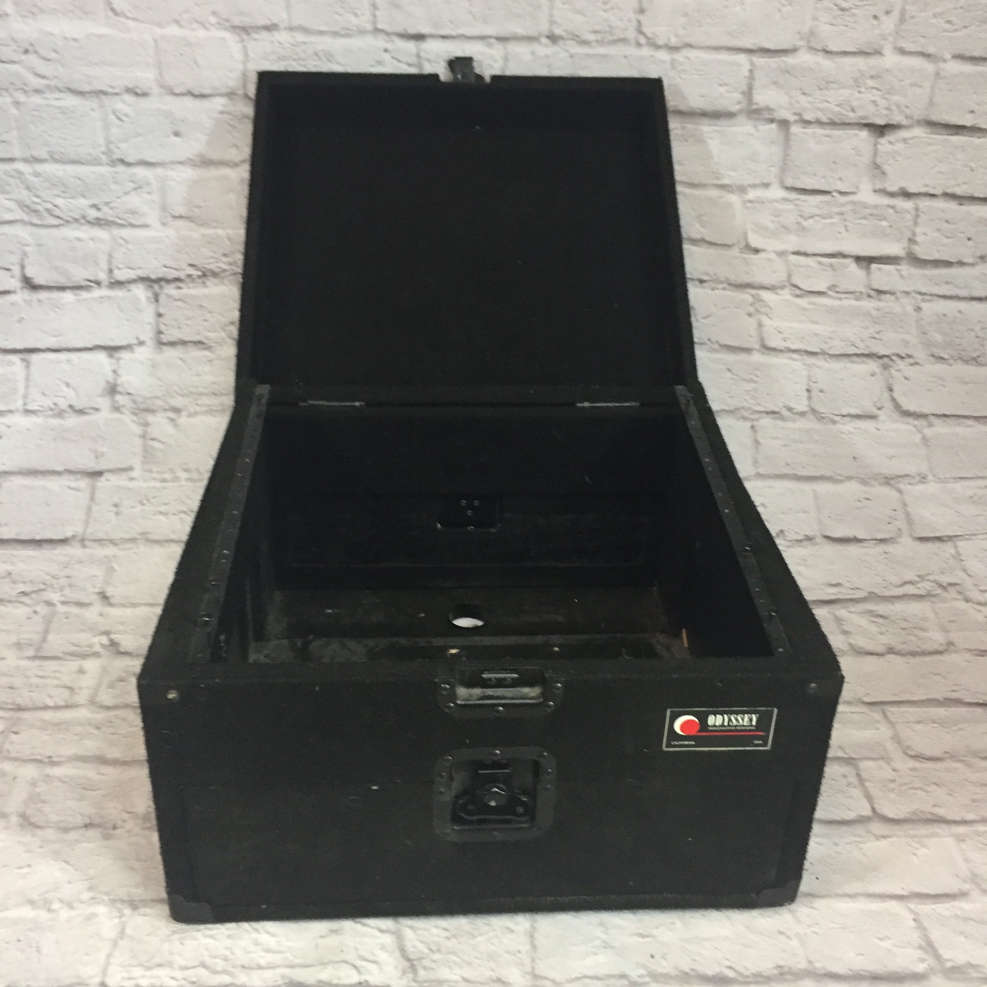 Odyssey 10U Slanted Rack Mixer Case - Evolution Music