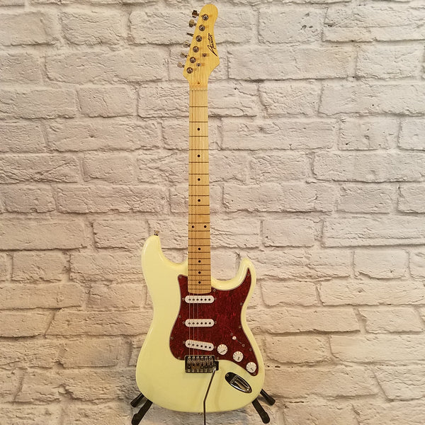 Austin AST100CR Strat-Style Guitar Cream - Evolution Music