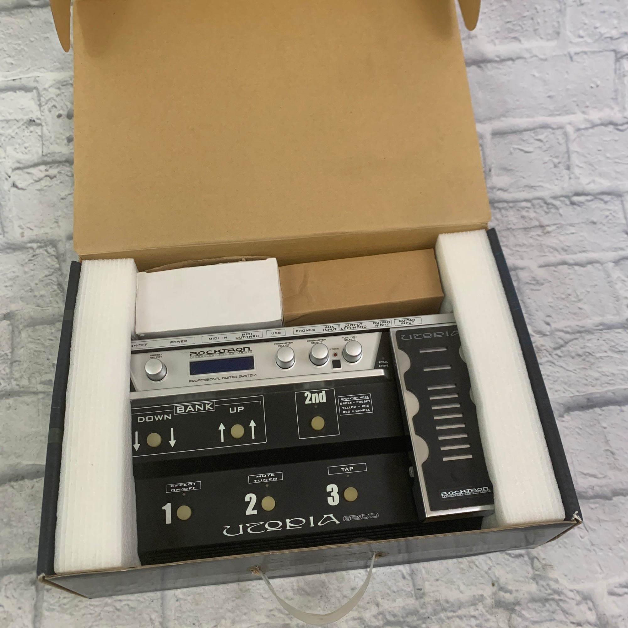 Rocktron G200 Multi Effects Pedal w/ box - Evolution Music