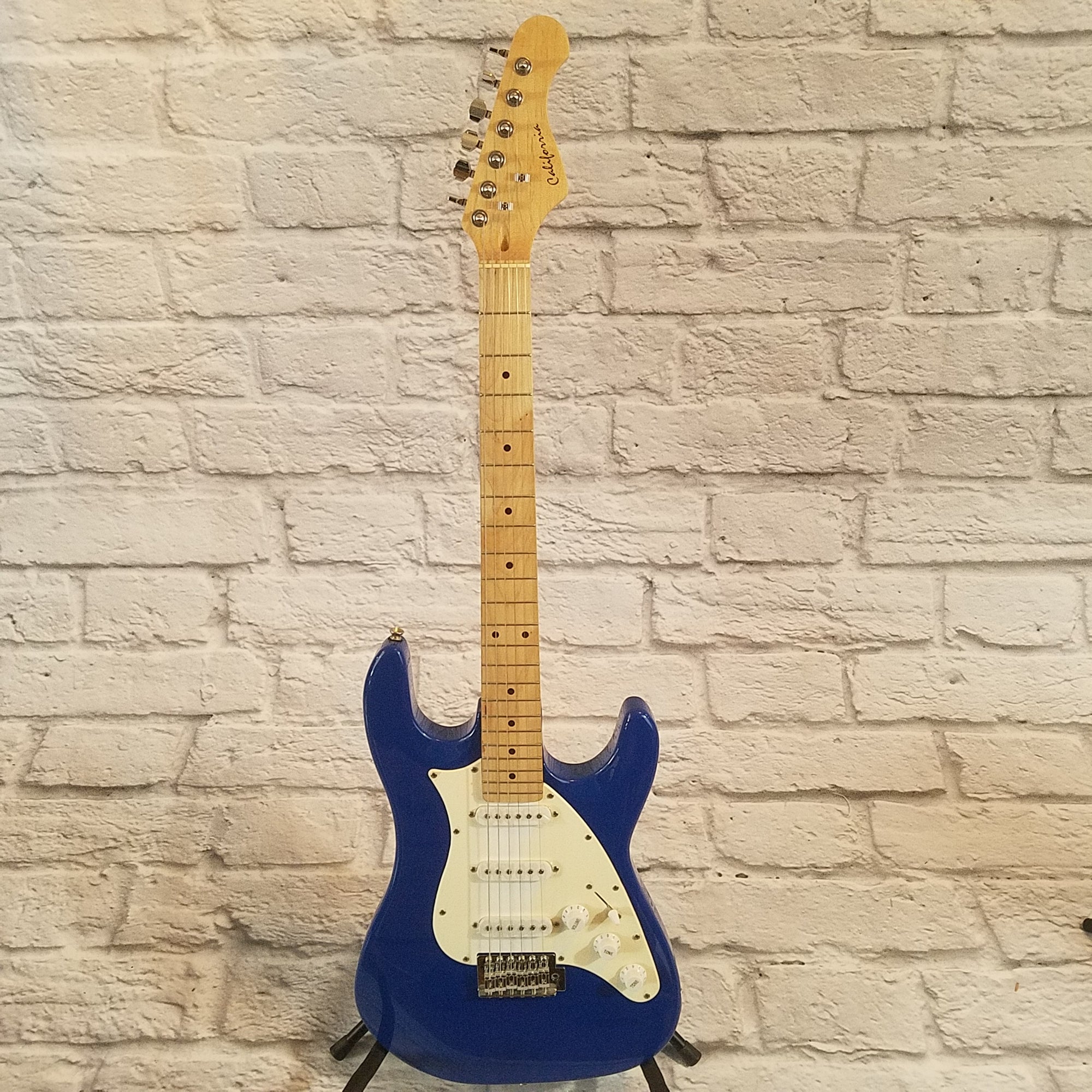 California Strat Style Electric Guitar - Blue - Evolution Music
